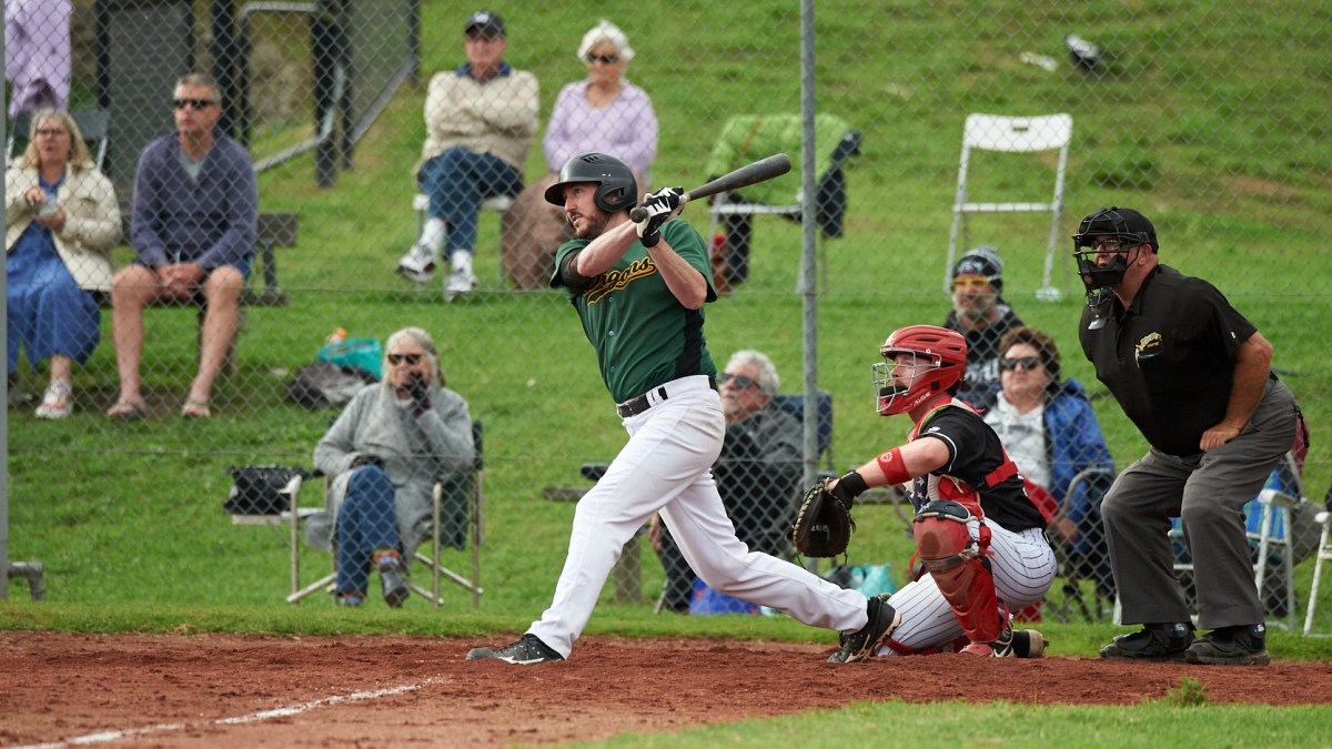 Lower grades triumph on wet day at Deep Creek – Doncaster Baseball Club